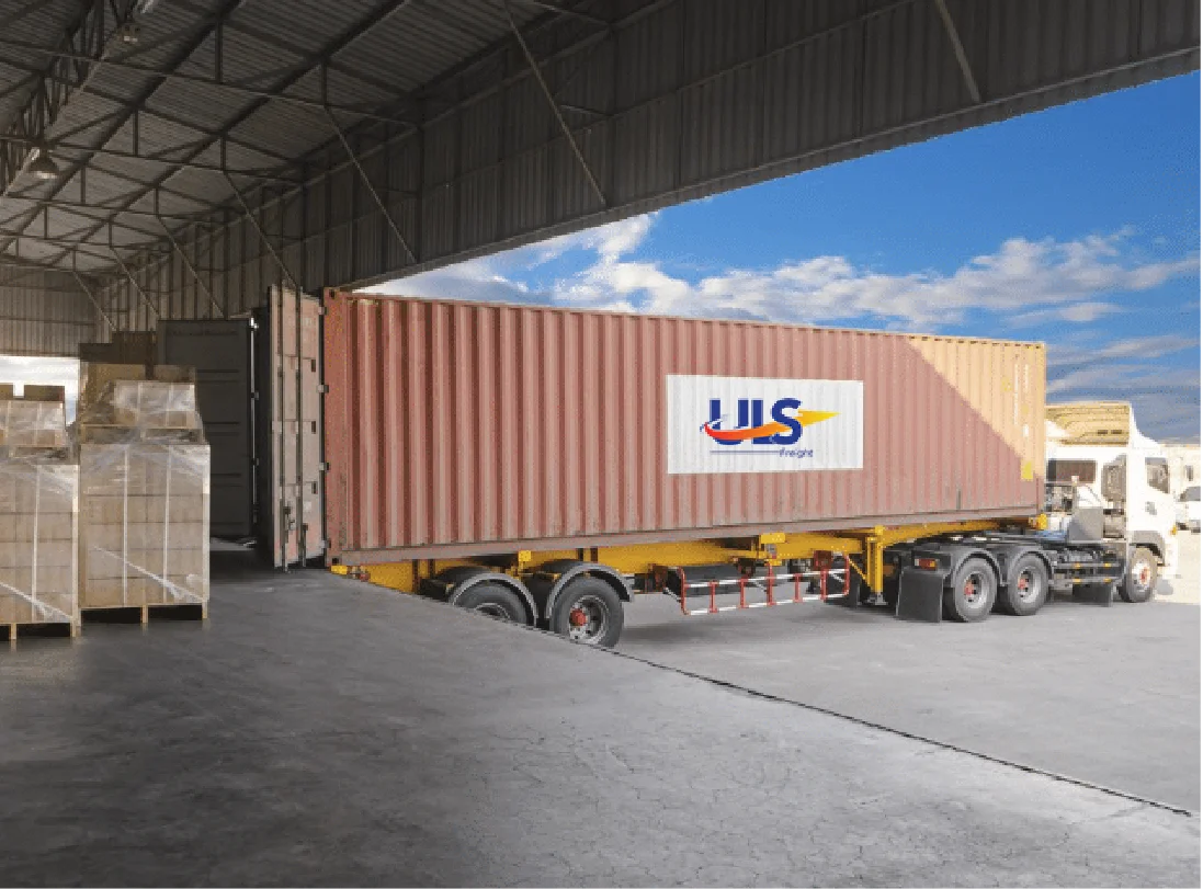 ULS Freight® | Cross-Border Trucking – FTL, Drayage, Reefer